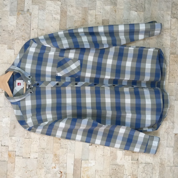 Quiksilver | Shirts | Quicksilver Modern Plaid Collared Buttondown ...